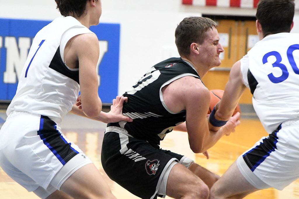 BUCCS LOSE AT MIAMI EAST 51-39 – BuccTownUSA